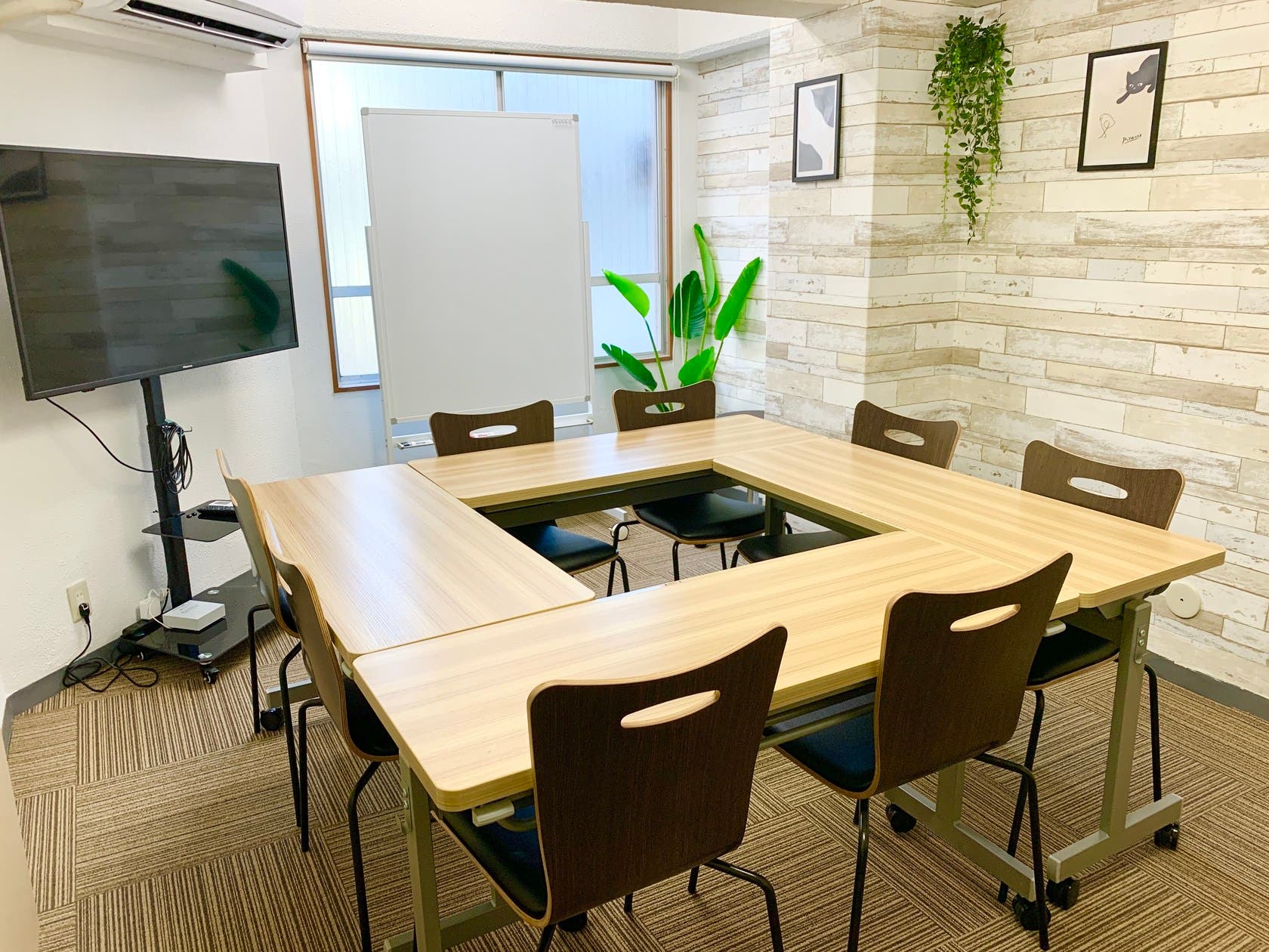 【ComfortSpace上野】上野駅3分！ 50モニタ・電子レンジ・無料Wifi・施術ベッド無料♪会議・セミナー・オフ会・撮影の写真6