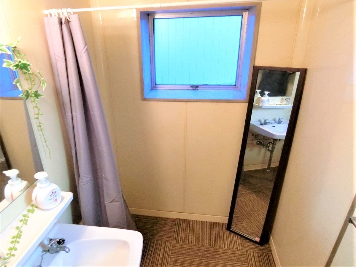 【ComfortSpace上野】上野駅3分！ 50モニタ・電子レンジ・無料Wifi・施術ベッド無料♪会議・セミナー・オフ会・撮影の写真13