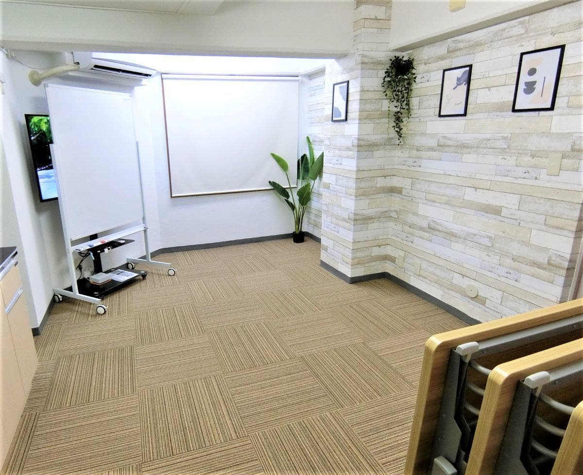【ComfortSpace上野】上野駅3分！ 50モニタ・電子レンジ・無料Wifi・施術ベッド無料♪会議・セミナー・オフ会・撮影の写真9