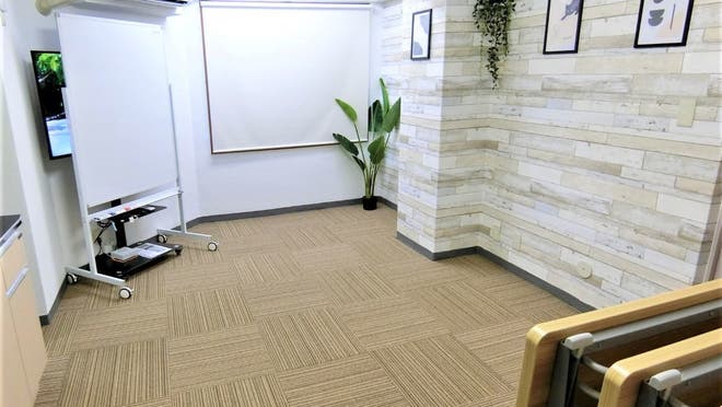 【ComfortSpace上野】上野駅3分! 50モニタ・電子レンジ・無料Wifi・施術ベッド無料♪会議・セミナー・オフ会・撮影の写真9