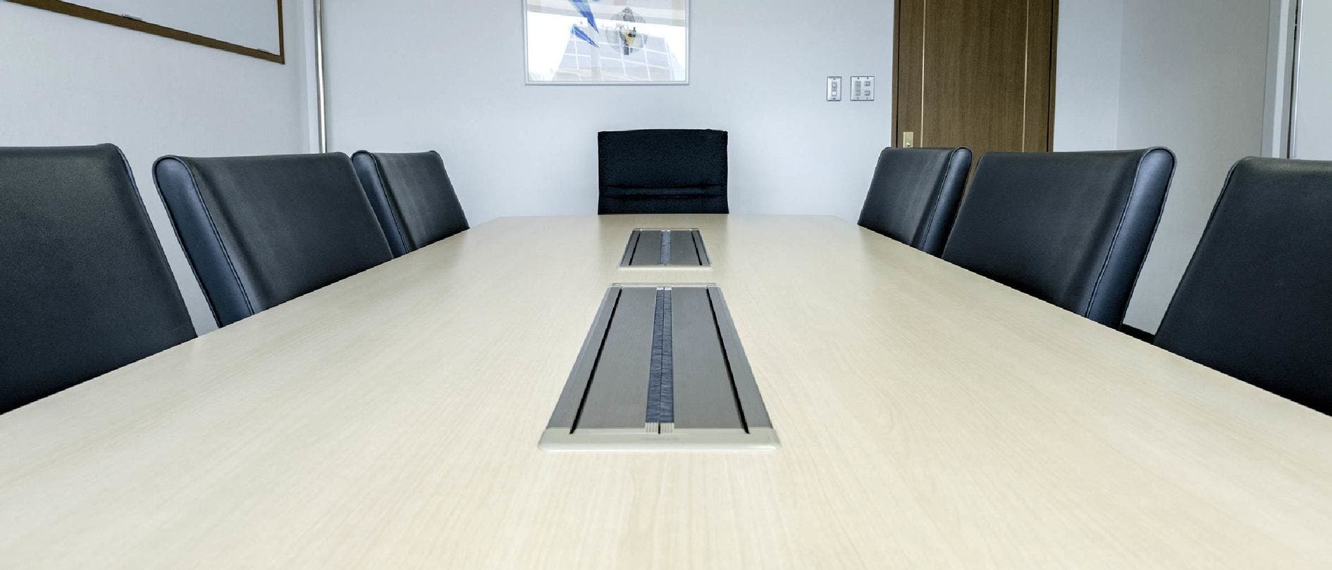 青山roomC　外苑前駅徒歩20秒！大きな部屋に大きな窓！広々とした空間になります！の写真2