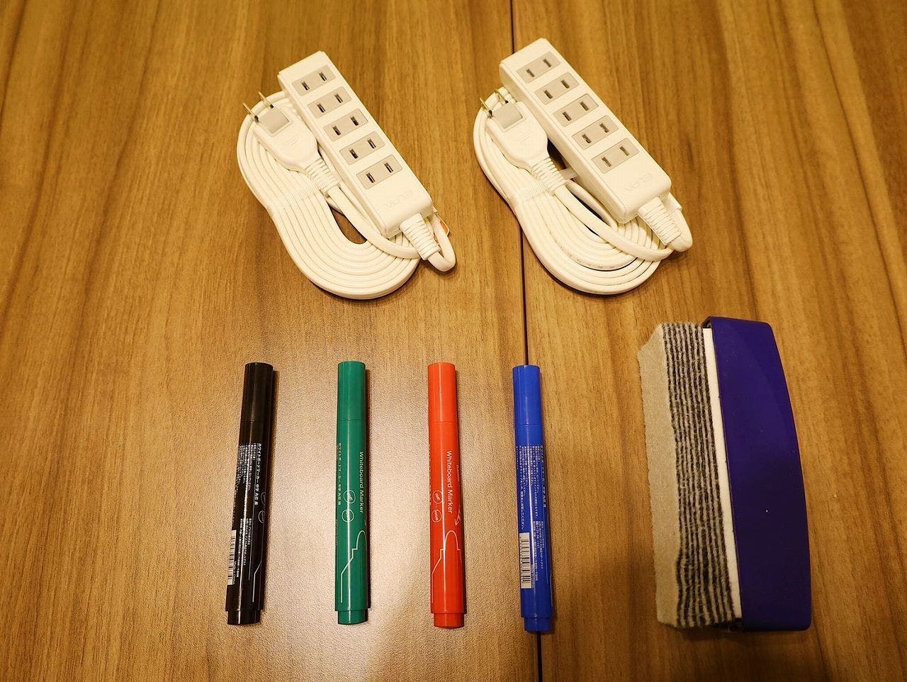 【渋谷駅A0出口3分！6名利用可！】綺麗な室内！WiFi・プロジェクター・ホワイトボード全て無料！ふれあい貸し会議室 渋谷Bの写真11