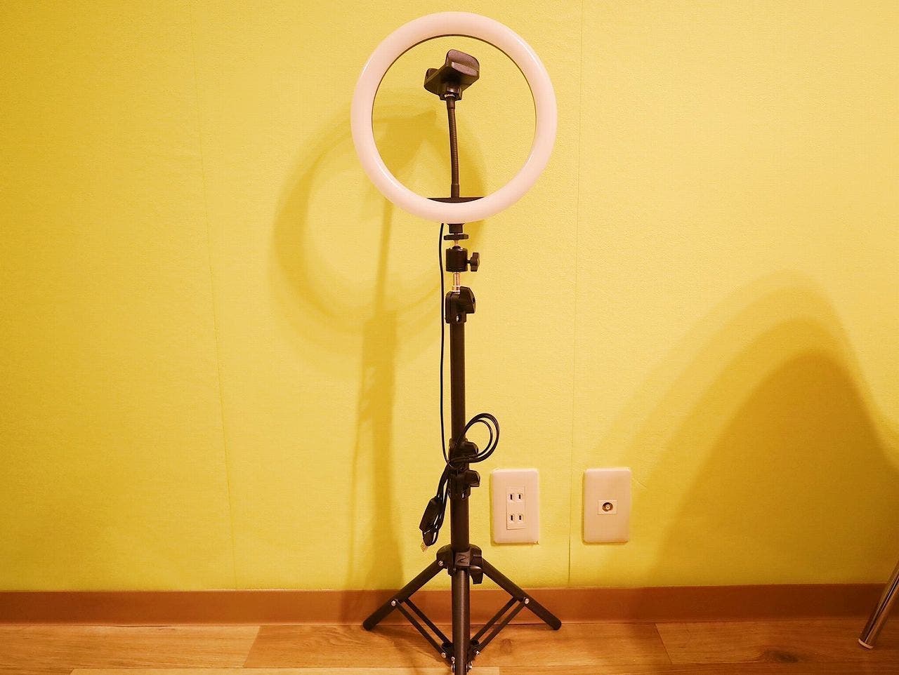 【渋谷駅A0出口3分！6名利用可！】綺麗な室内！WiFi・プロジェクター・ホワイトボード全て無料！ふれあい貸し会議室 渋谷Bの写真14