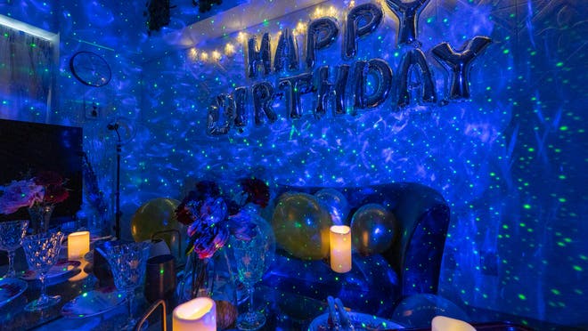 推し活最適オシャレなネオン空間🎈100インチプロジェクター📺駅2分✨🎉撮影📷デート🍷動画視聴✨の写真13