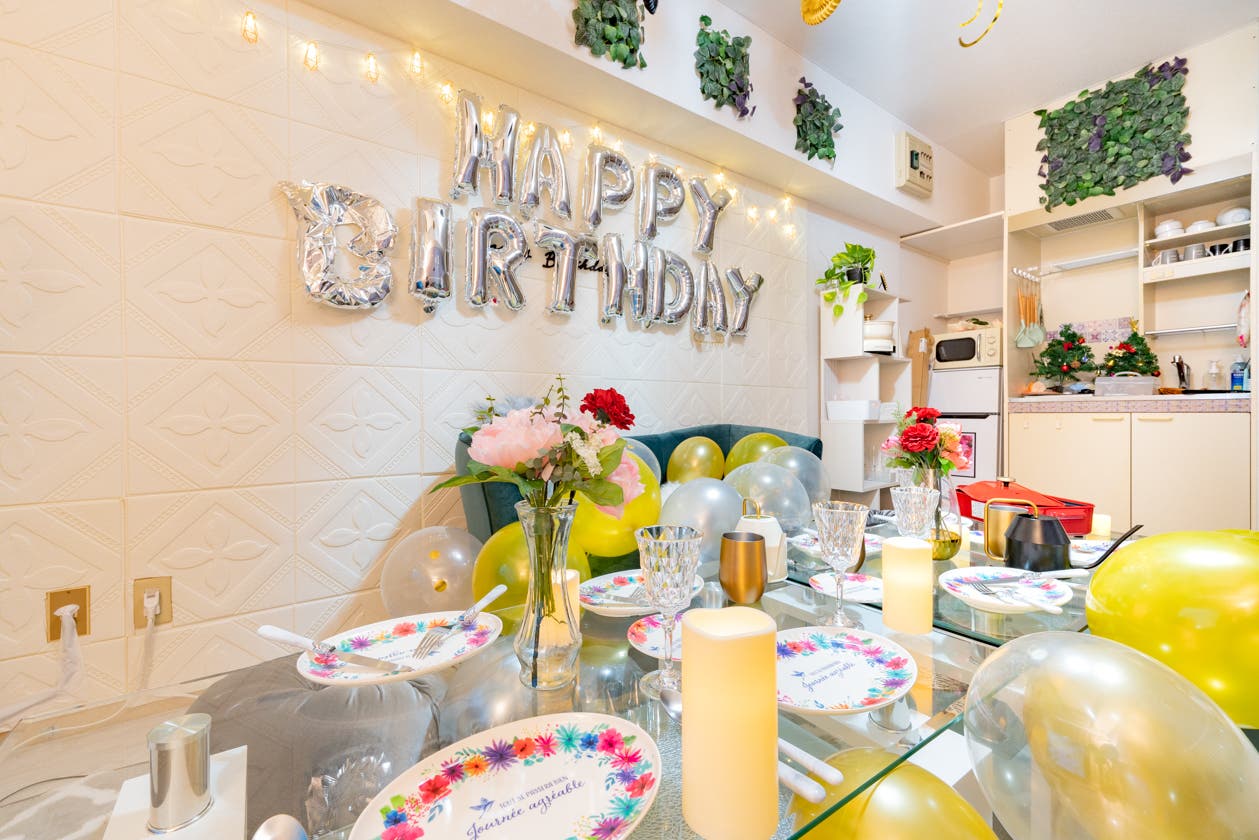 推し活最適オシャレなネオン空間🎈100インチプロジェクター📺駅2分✨🎉撮影📷デート🍷動画視聴✨の写真18