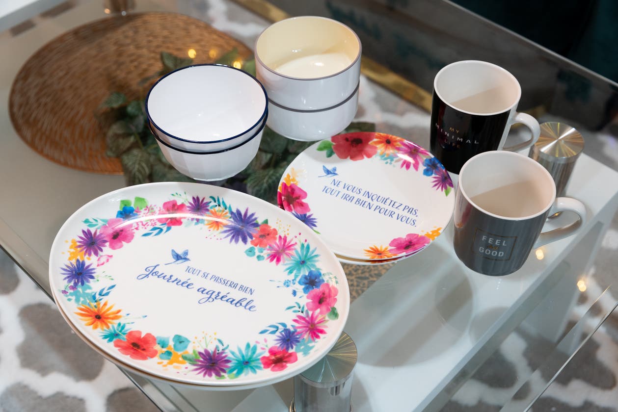 推し活最適オシャレなネオン空間🎈100インチプロジェクター📺駅2分✨🎉撮影📷デート🍷動画視聴✨の写真20