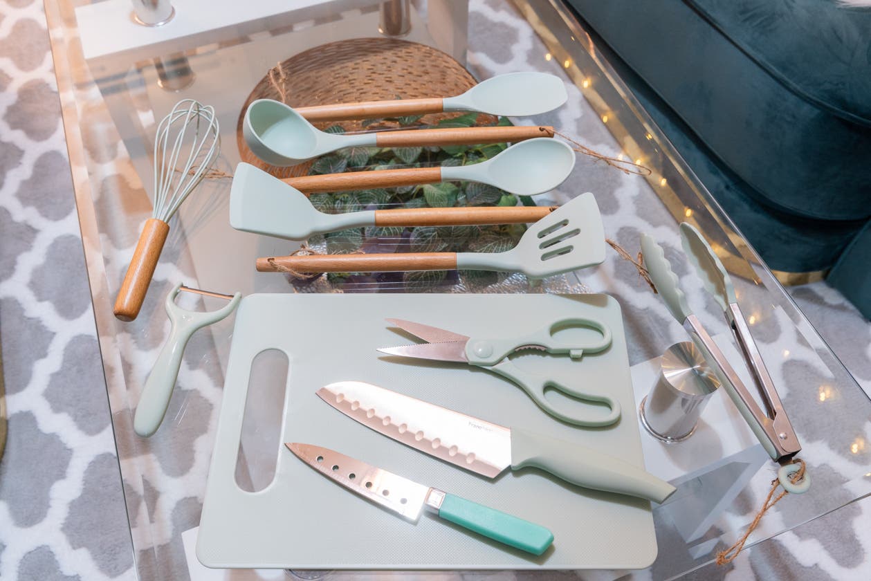 推し活最適オシャレなネオン空間🎈100インチプロジェクター📺駅2分✨🎉撮影📷デート🍷動画視聴✨の写真23