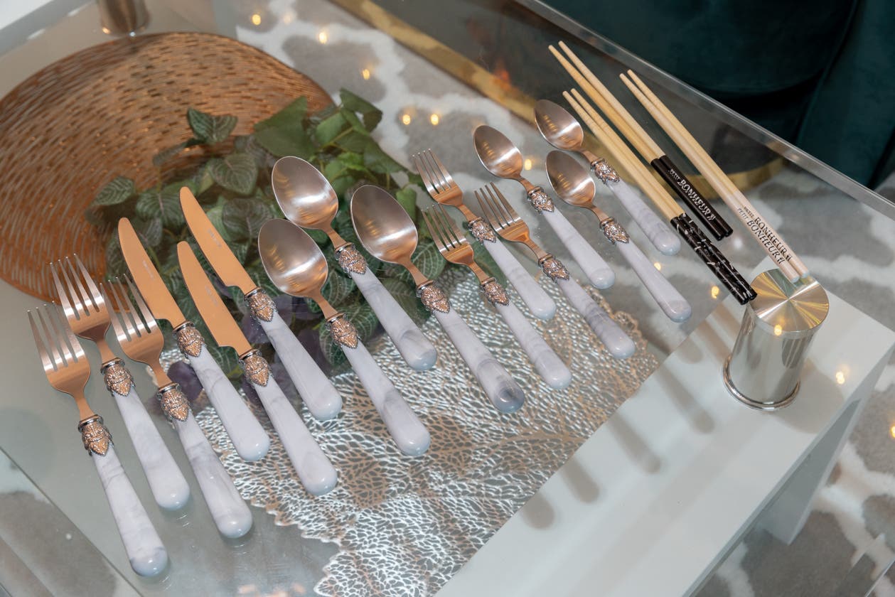 推し活最適オシャレなネオン空間🎈100インチプロジェクター📺駅2分✨🎉撮影📷デート🍷動画視聴✨の写真24