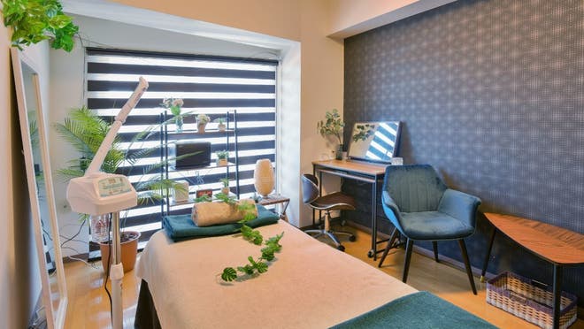 三軒茶屋駅歩3分|素敵な建物におしゃれなサロン🎵 昇降式リクライニングベッドや調光照明が人気です💮の写真3