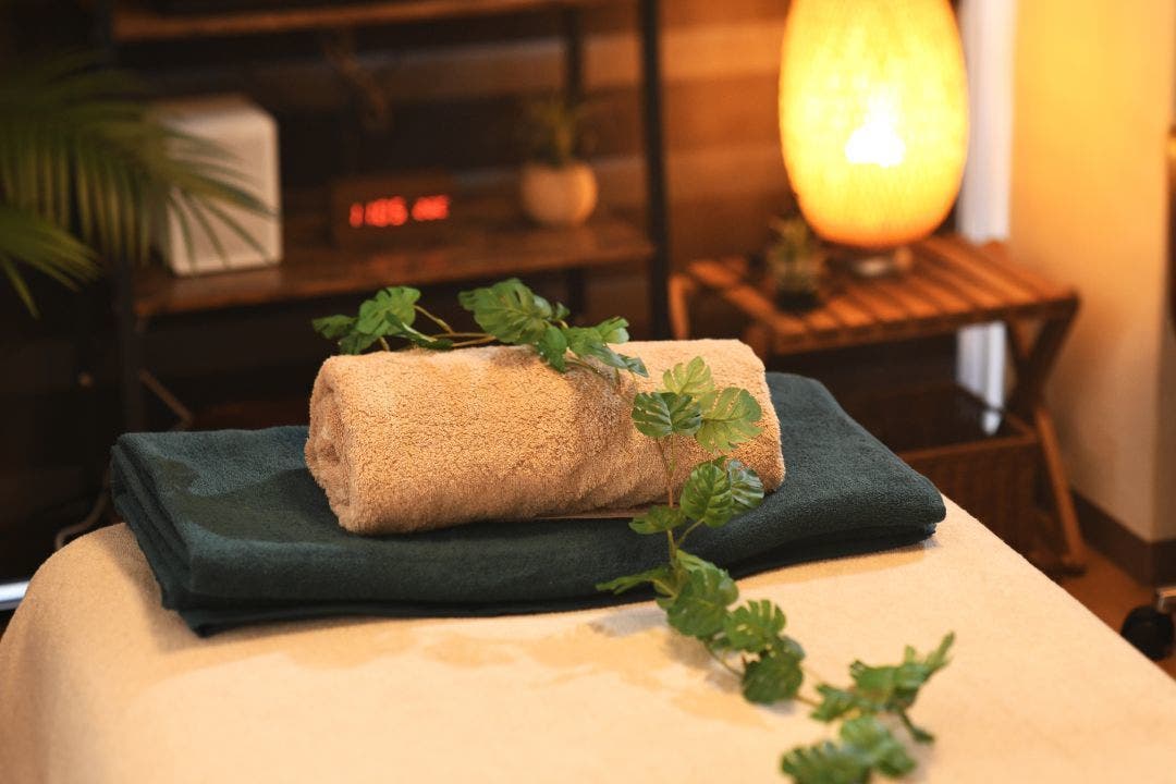 三軒茶屋駅歩３分｜素敵な建物におしゃれなサロン🎵 昇降式リクライニングベッドや調光照明が人気です💮の写真4