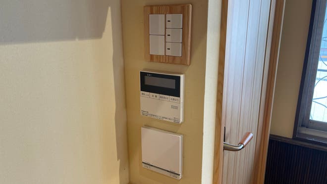 木らら~江坂の小さなショールーム~は無垢素材の床や家具が気持ちいい空間!ワークショップや会議に最適の写真5