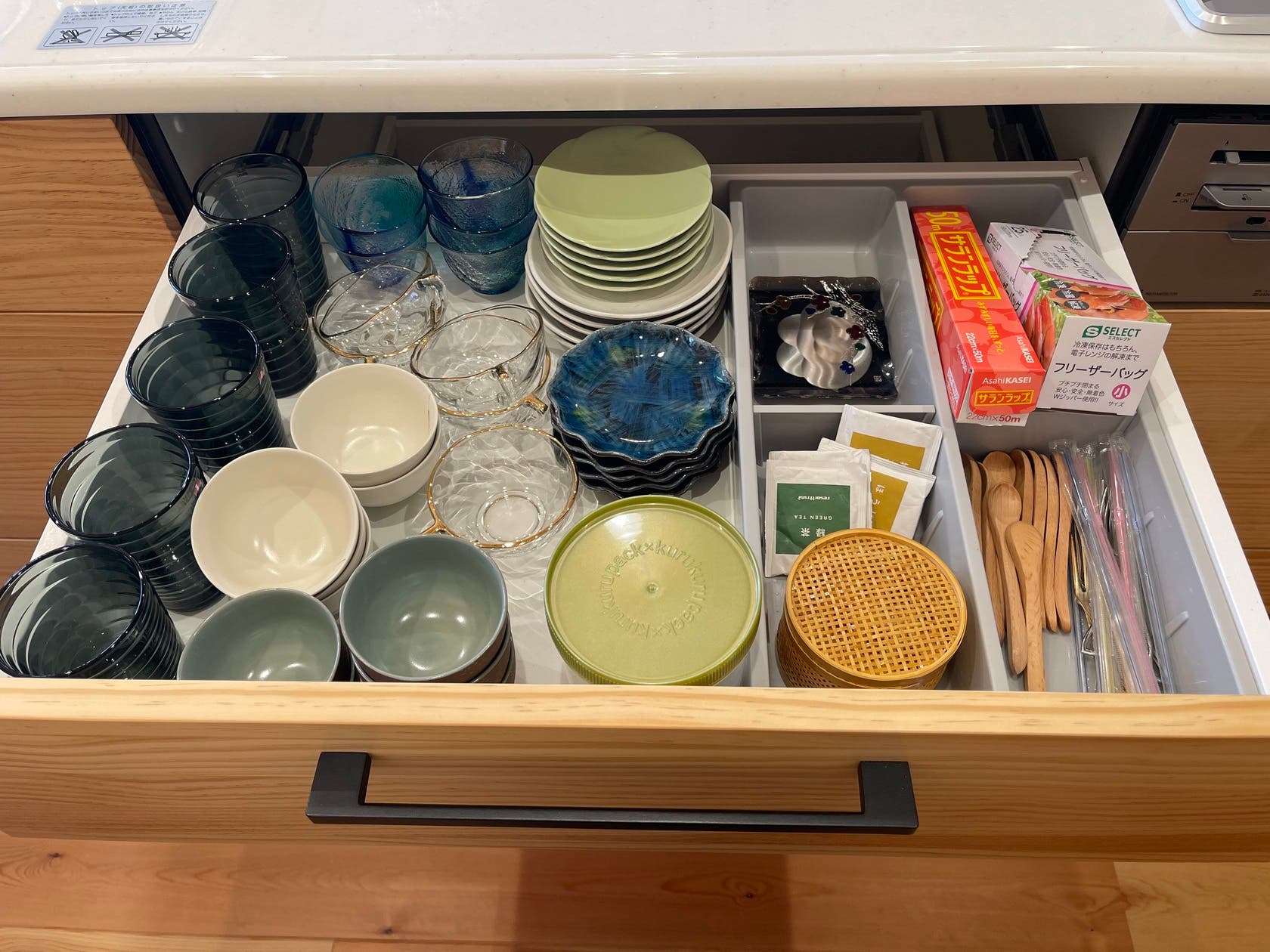 木らら～江坂の小さなショールーム～は無垢素材の床や家具が気持ちいい空間！ワークショップや会議に最適の写真12