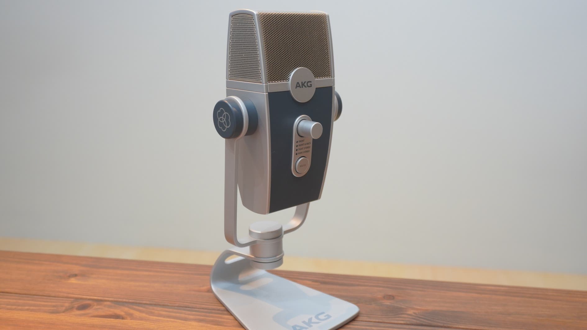 USBコンデンサーマイク　AKG/LYRAの画像1