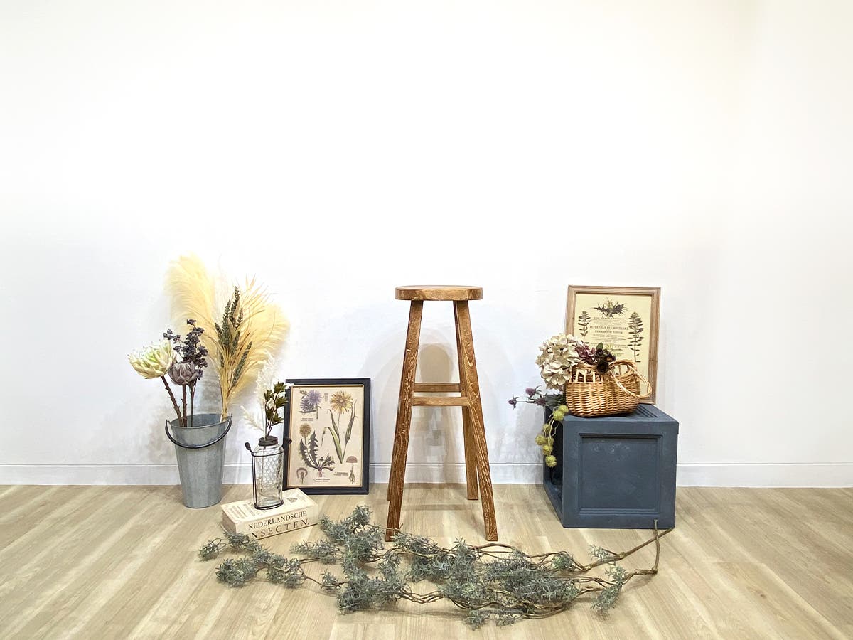 【西梅田駅徒歩3分】撮影スタジオ◆ スタジオファシル ◆撮影小物充実/メイクスペース/背景充実/リッツカールトン裏にオープンの写真6