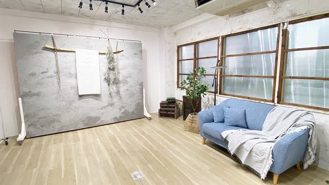 【西梅田駅徒歩3分】撮影スタジオ◆ スタジオファシル ◆撮影小物充実/メイクスペース/背景充実/リッツカールトン裏にオープンの写真3