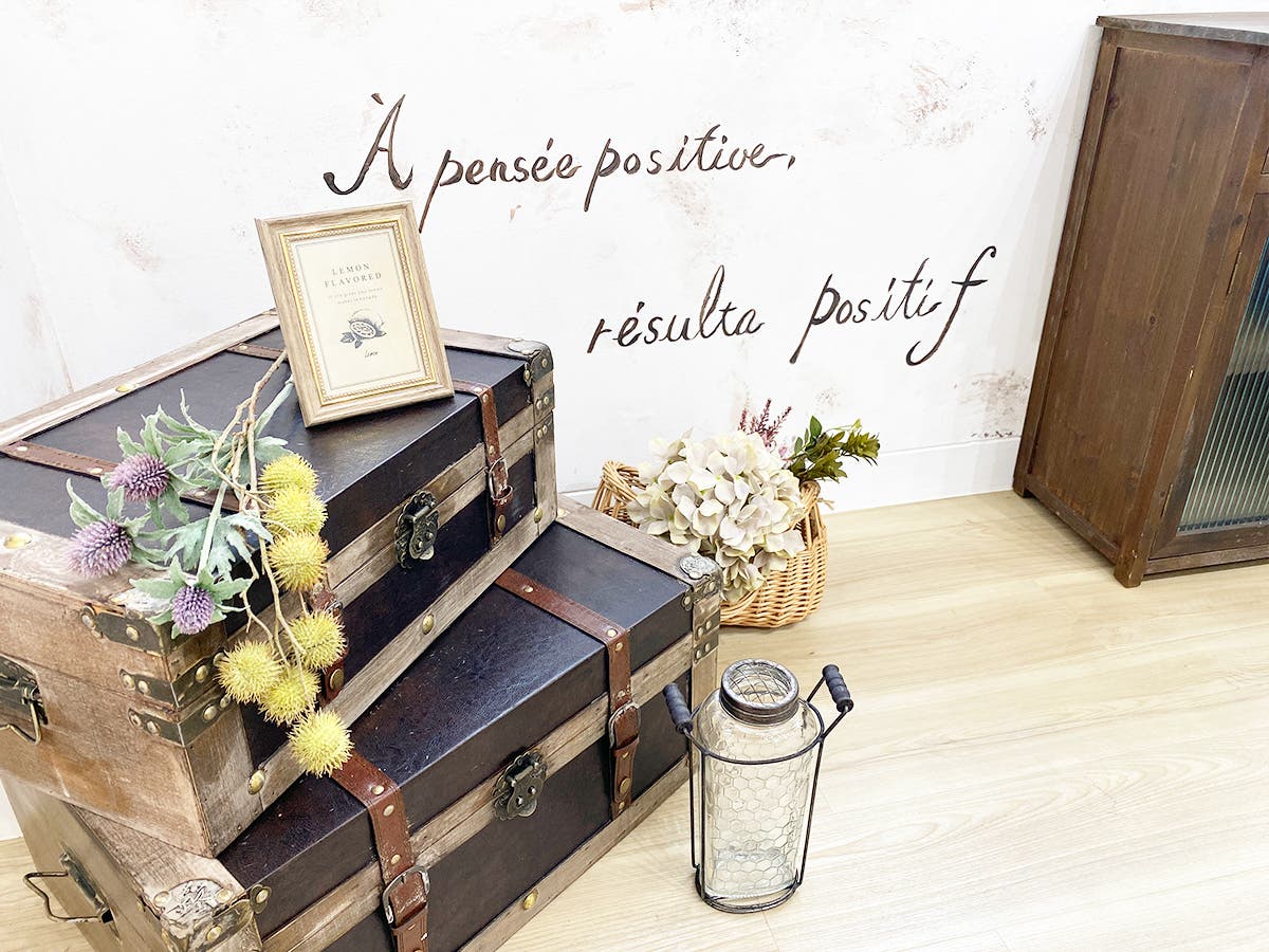 【西梅田駅徒歩3分】撮影スタジオ◆ スタジオファシル ◆撮影小物充実/メイクスペース/背景充実/リッツカールトン裏にオープンの写真8