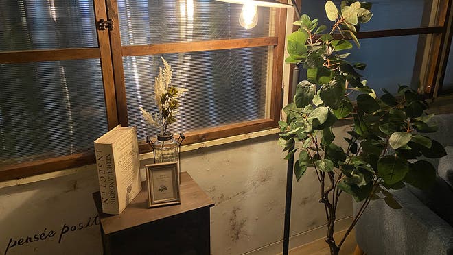 【西梅田駅徒歩3分】撮影スタジオ◆ スタジオファシル ◆撮影小物充実/メイクスペース/背景充実/リッツカールトン裏にオープンの写真17