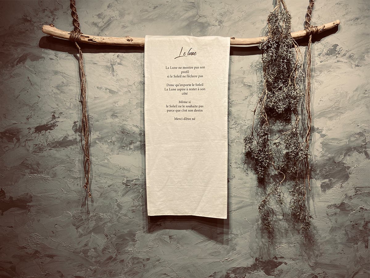 【西梅田駅徒歩3分】撮影スタジオ◆ スタジオファシル ◆撮影小物充実/メイクスペース/背景充実/リッツカールトン裏にオープンの写真24