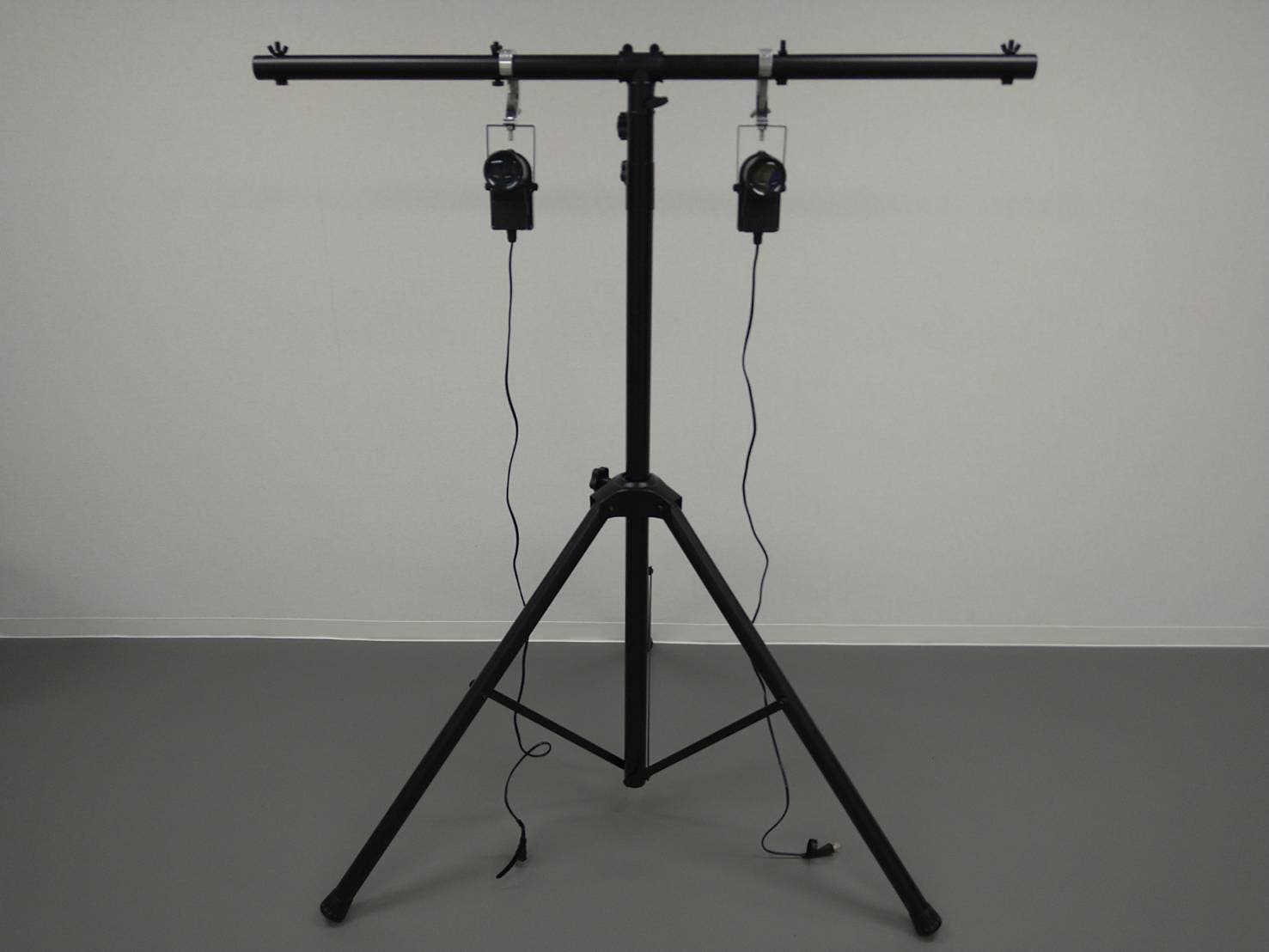 スポットライト ×2の画像2