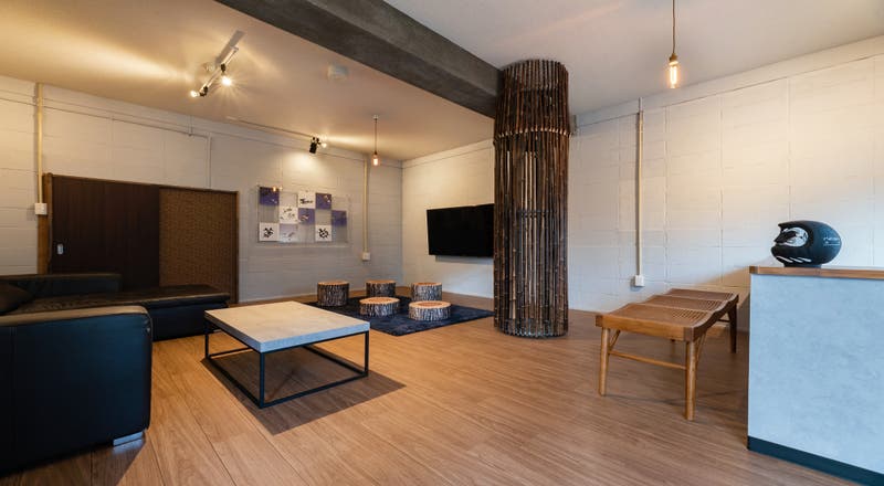 【京都駅近ハウススタジオ籠/rou】65型テレビ完備📺 パーティ🎉／お家飲み会🍺／テレワークにも♪