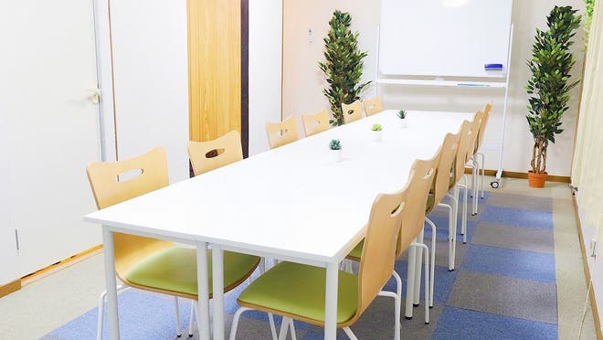 【渋谷駅3分!16名利用可!】綺麗な室内!WiFi・プロジェクター・ホワイトボード全て無料!ふれあい貸し会議室 渋谷Cの写真3