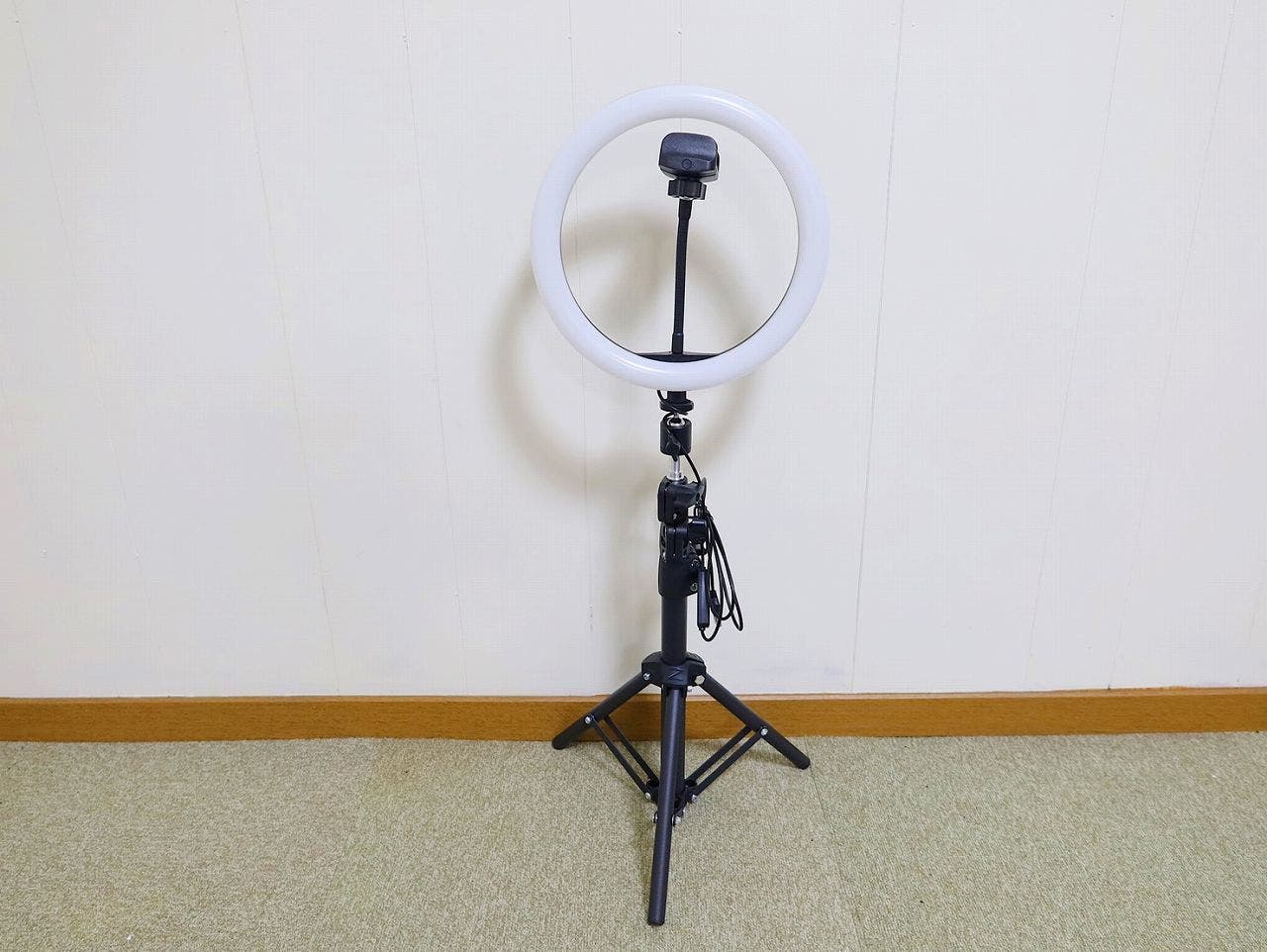 【渋谷駅3分！16名利用可！】綺麗な室内！WiFi・プロジェクター・ホワイトボード全て無料！ふれあい貸し会議室 渋谷Cの写真16