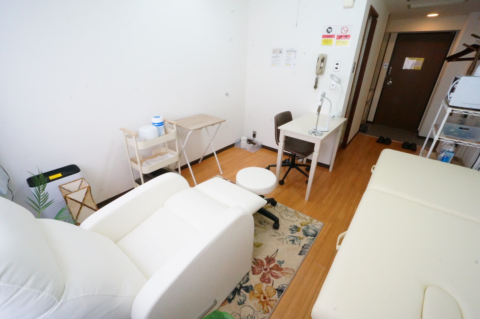 ＜新大阪駅前マルチスペース＞新大阪駅東口目の前サロン！施術用ベッド/リクライニングチェア/WiFiあり✨テレワークにも！の写真6