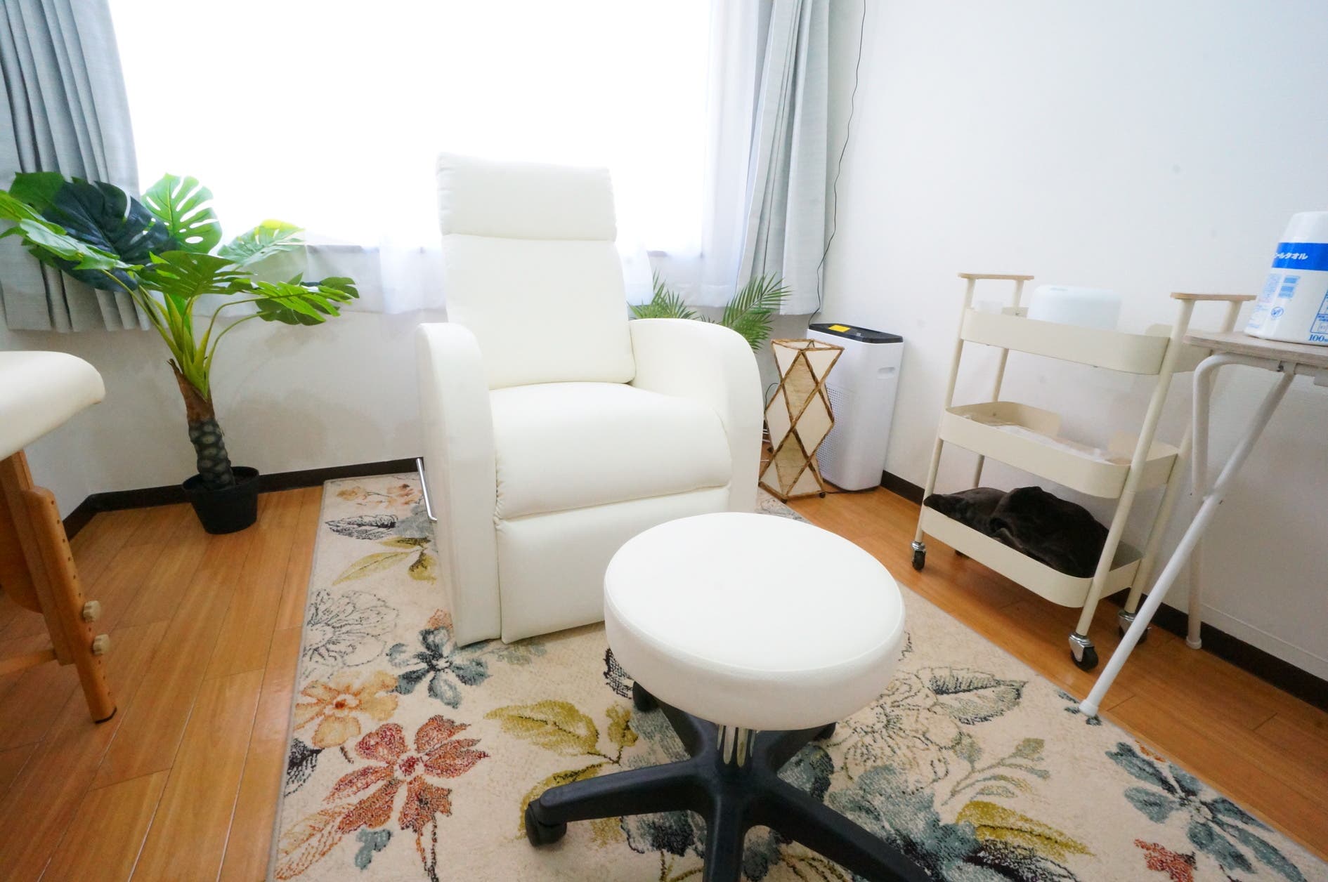 ＜新大阪駅前マルチスペース＞新大阪駅東口目の前サロン！施術用ベッド/リクライニングチェア/WiFiあり✨テレワークにも！の写真10