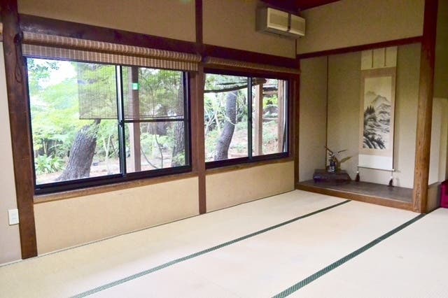 江戸末期の建物で、庭には樹齢約200年の松があるパワースポットの写真16