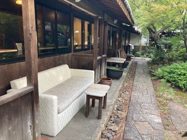 新緑や紅葉🍁など庭の木々が季節ごとに違う景色を見せてくれます。　紅葉の時期は見事です！の写真5