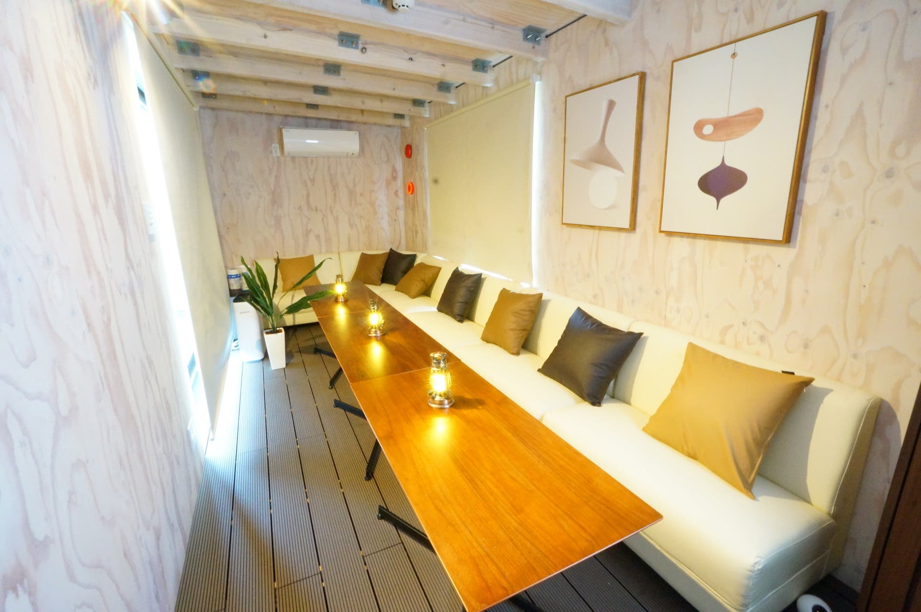 ＜南森町プライベートパーク＞冷暖房完備コンテナ＆緑あふれる庭付き✨夏でも快適！会議・セミナー・撮影に最適なプライベート空間の写真5