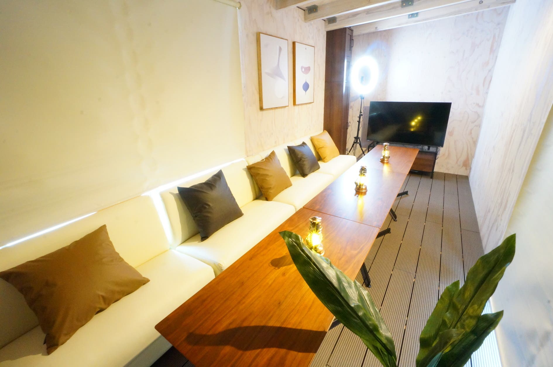 ＜南森町プライベートパーク＞冷暖房完備コンテナ＆緑あふれる庭付き✨夏でも快適！会議・セミナー・撮影に最適なプライベート空間の写真9