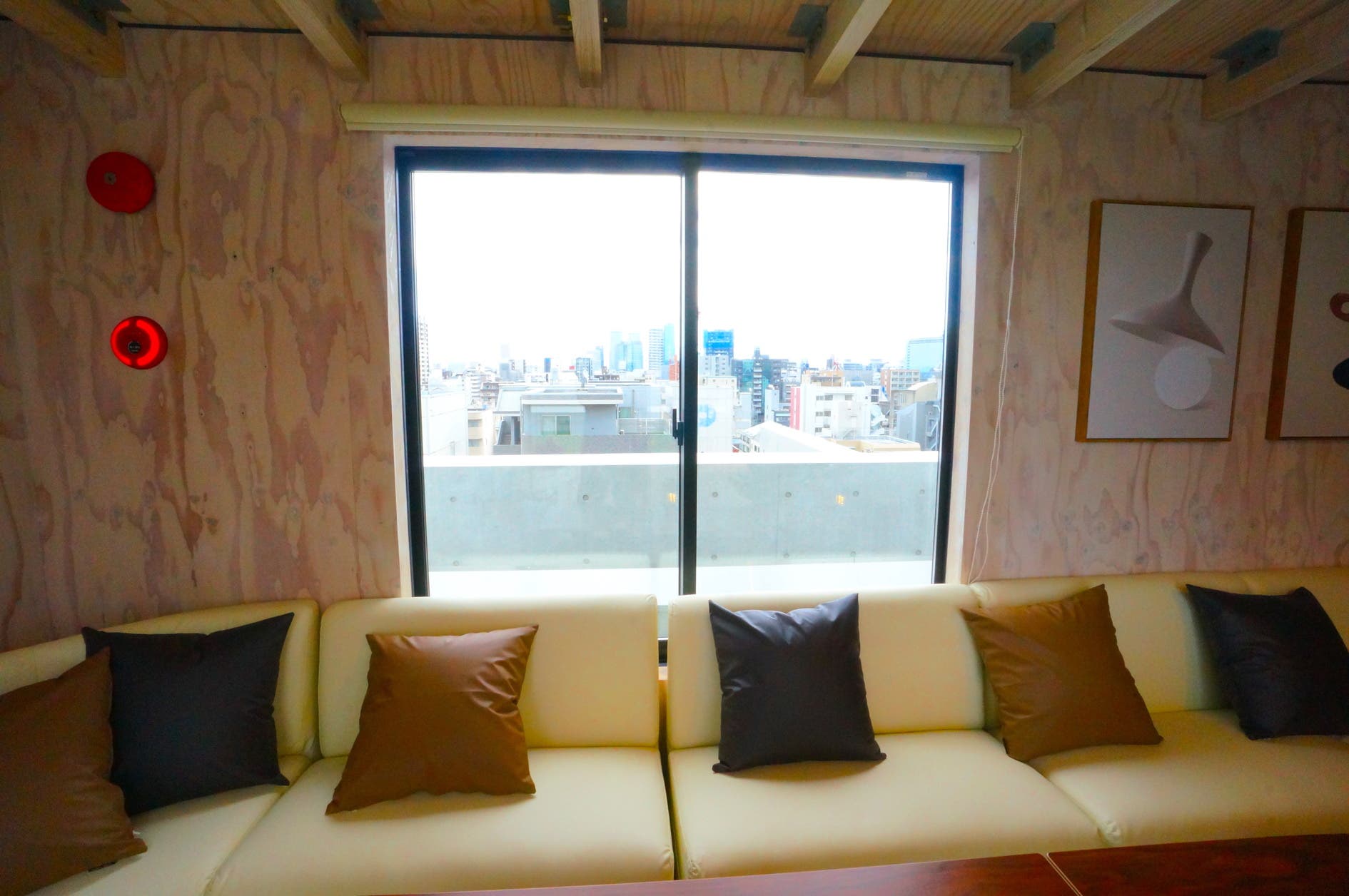 ＜南森町プライベートパーク＞冷暖房完備コンテナ＆緑あふれる庭付き✨夏でも快適！会議・セミナー・撮影に最適なプライベート空間の写真12