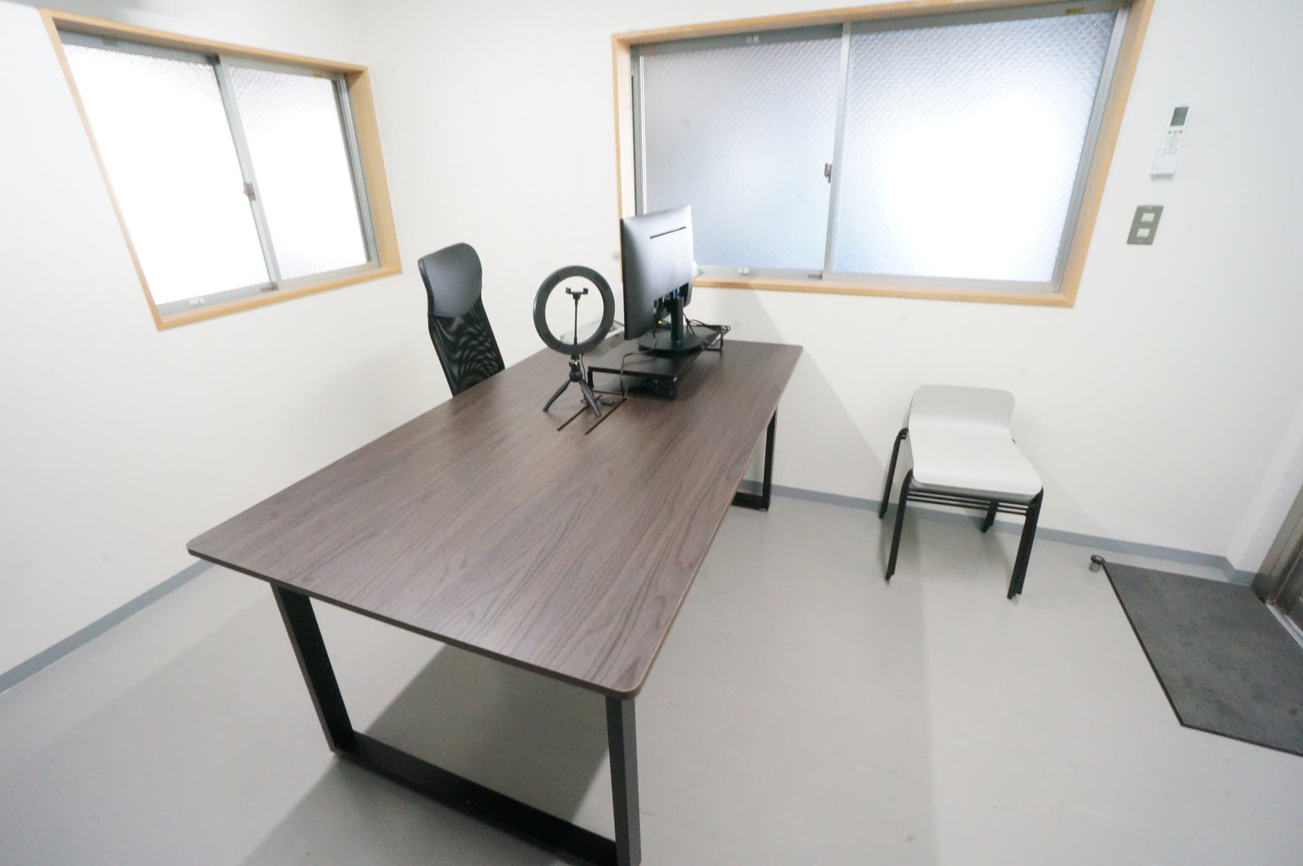 【レンタルスペース@名鉄 日進駅】Wi-Fi/モニター無料！テレワーク/作業場所/面談/商談の写真9