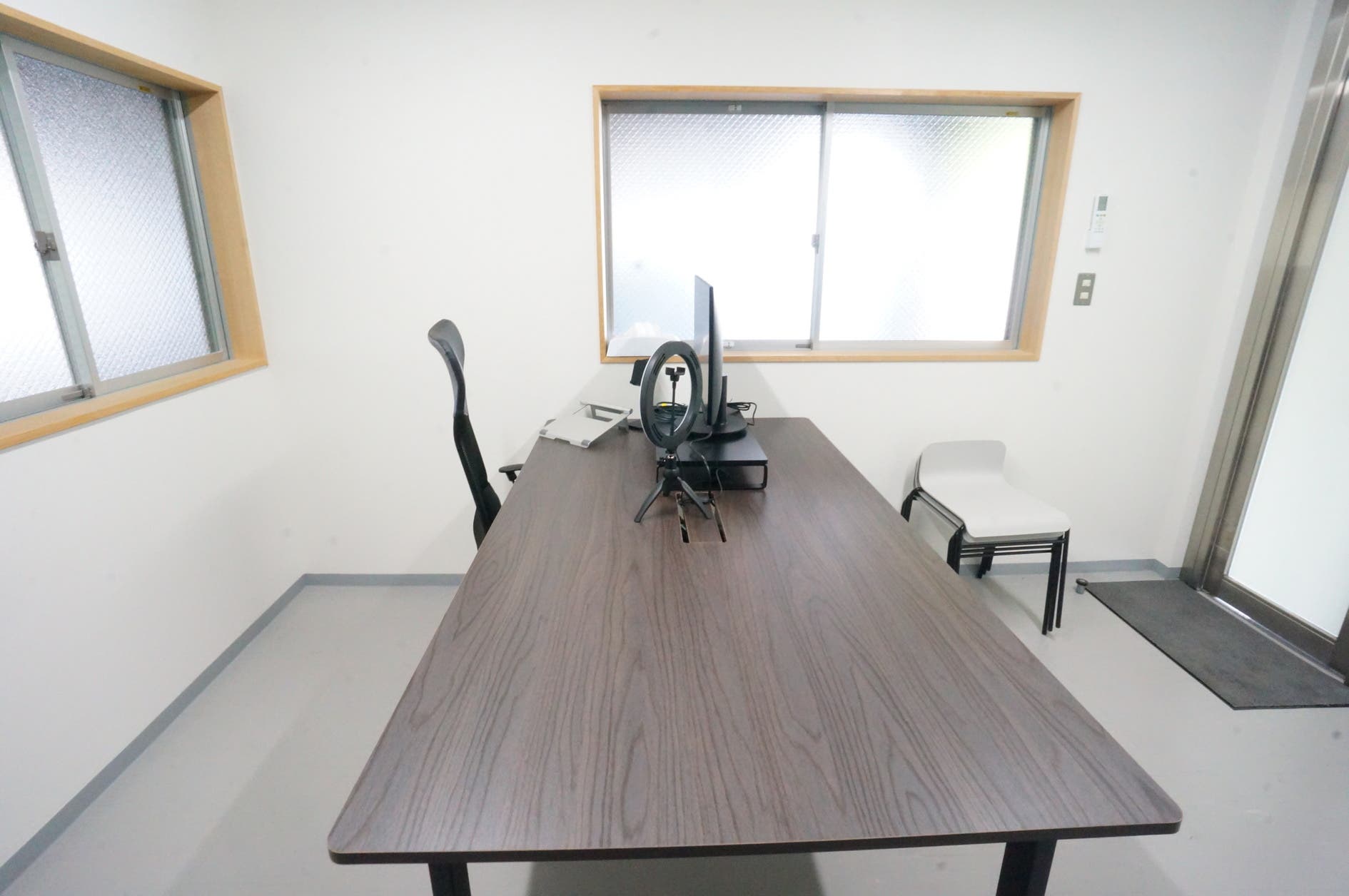 【レンタルスペース@名鉄 日進駅】Wi-Fi/モニター無料！テレワーク/作業場所/面談/商談の写真10