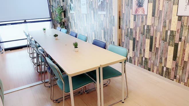 広電本通2分!オシャレなテレワークスペース!コスパ最高!20名利用可!Wi-Fi・プロジェクター・ホワイトボード全て無料!の写真2