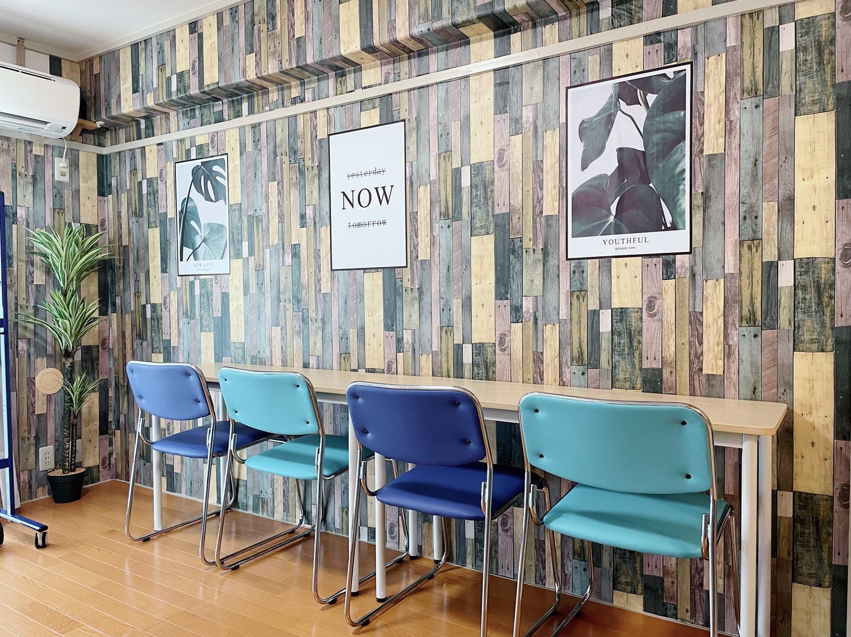 広電本通2分！オシャレなテレワークスペース！コスパ最高！20名利用可！Wi-Fi・プロジェクター・ホワイトボード全て無料！の写真5