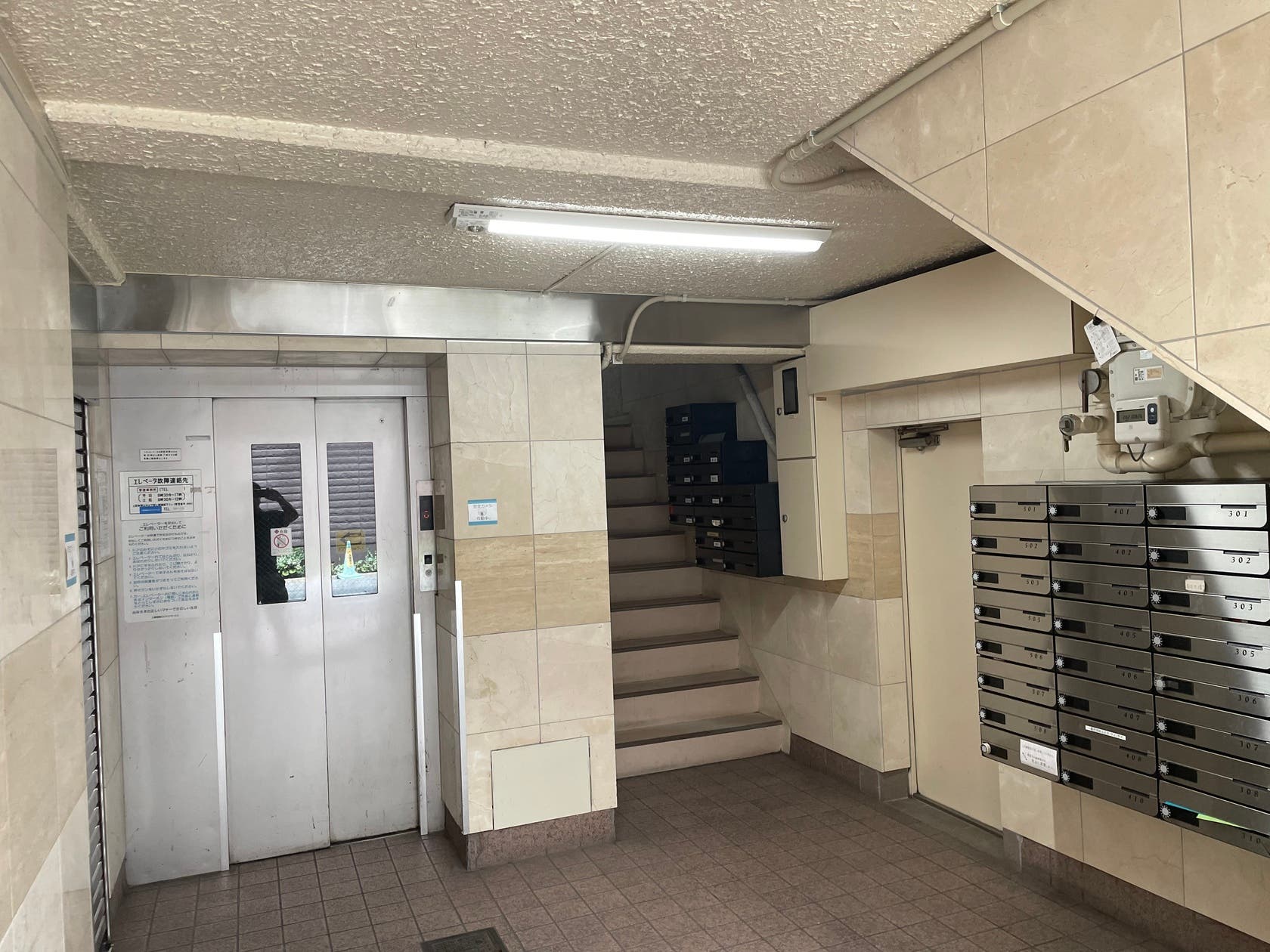 広電本通2分！オシャレなテレワークスペース！コスパ最高！20名利用可！Wi-Fi・プロジェクター・ホワイトボード全て無料！の写真12