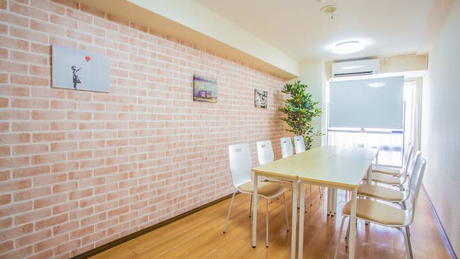 【小岩駅1分!14名利用可!】綺麗な室内!WiFi・プロジェクター・ホワイトボード全て無料!ふれあい貸し会議室 小岩Aの写真1