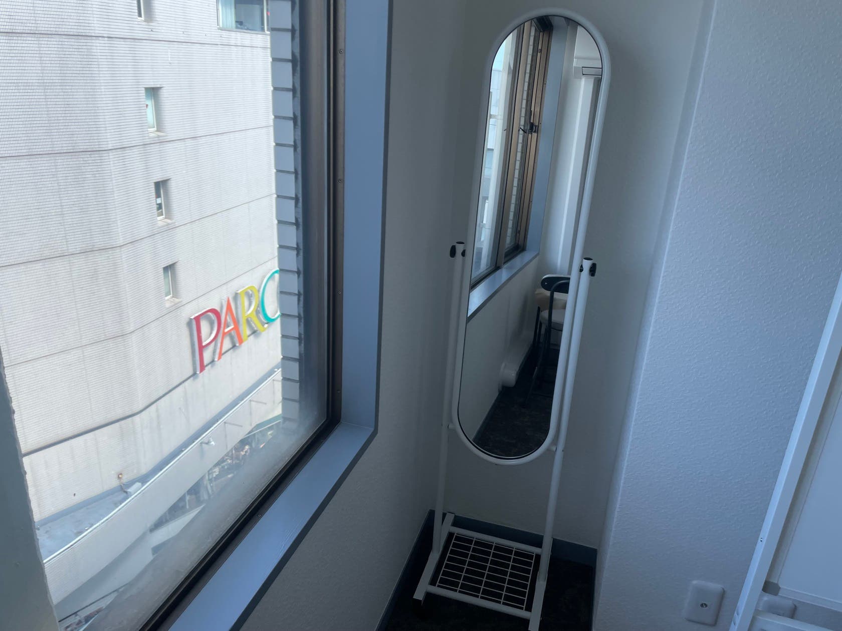 3号店//北口パルコ目の前【ボードゲーム8種類設置】各種教室、会議、商談、面接、研修、撮影、ボードゲーム等に最適な個室スペースの写真17