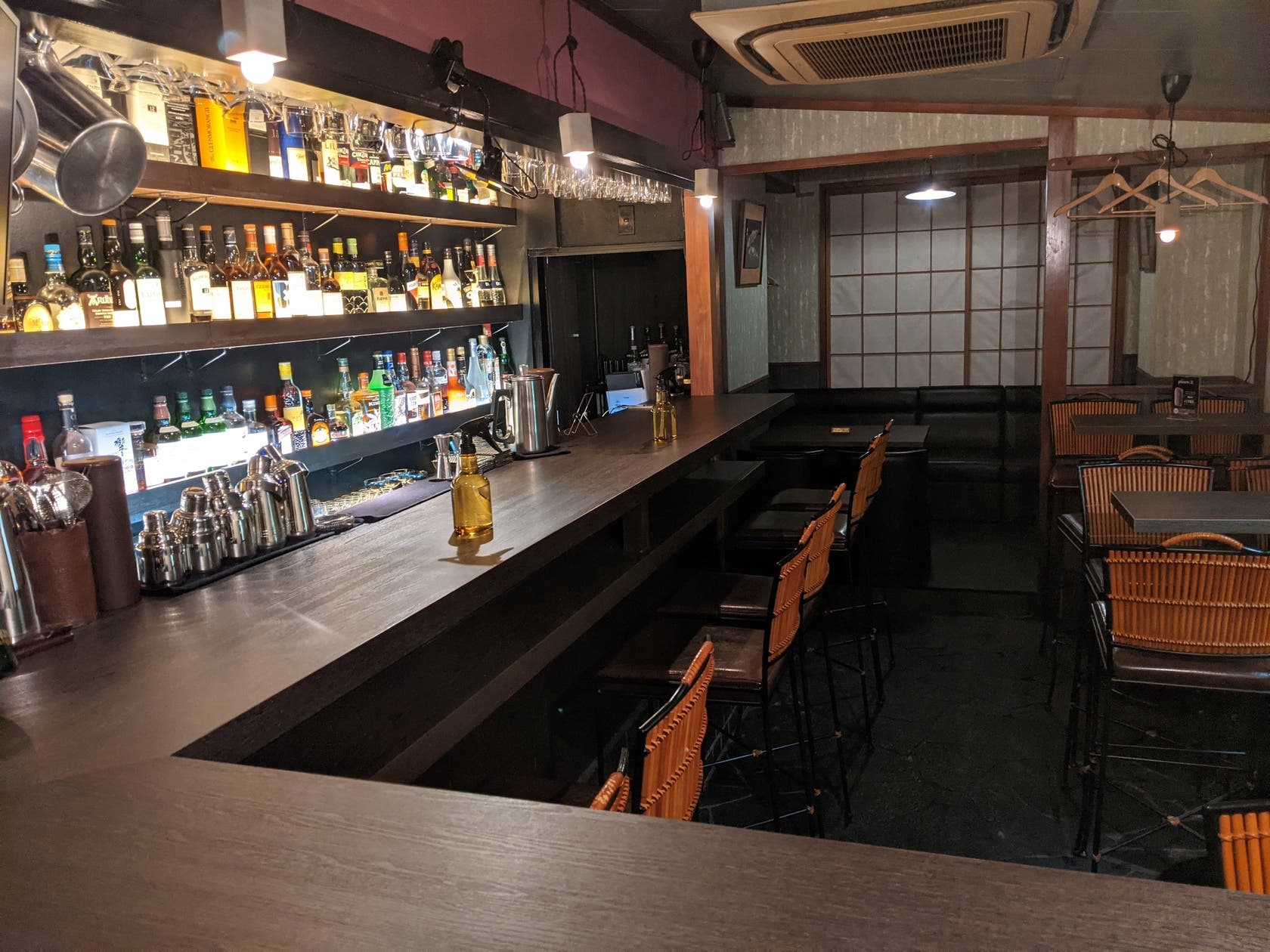 【撮影おすすめ】新橋駅徒歩2分の隠れ家Bar　その他、各種飲み会、交流会など様々な用途でご利用可能です。の写真4