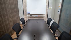 【リモートベースroom1】⚡️地域最安お手軽会議室⚡️ミーティング商談や面談に最適⚡️6人着席⚡️近鉄四日市3分⚡️隼光⚡️の写真3