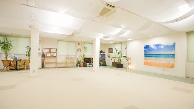 鈴鹿中央通り沿いのヨガスタジオの写真3