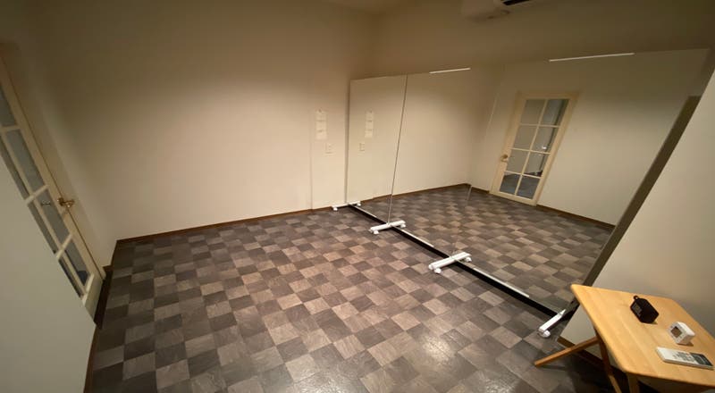 C【勾当台公園駅５分】小型レンタルスタジオ / 音響設備完 / wifiあり / 更衣室あり / 自動販売機あり