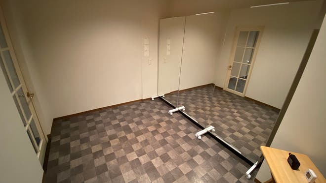 C【勾当台公園駅5分】小型レンタルスタジオ / 音響設備完 / wifiあり / 更衣室あり / 自動販売機ありの写真1