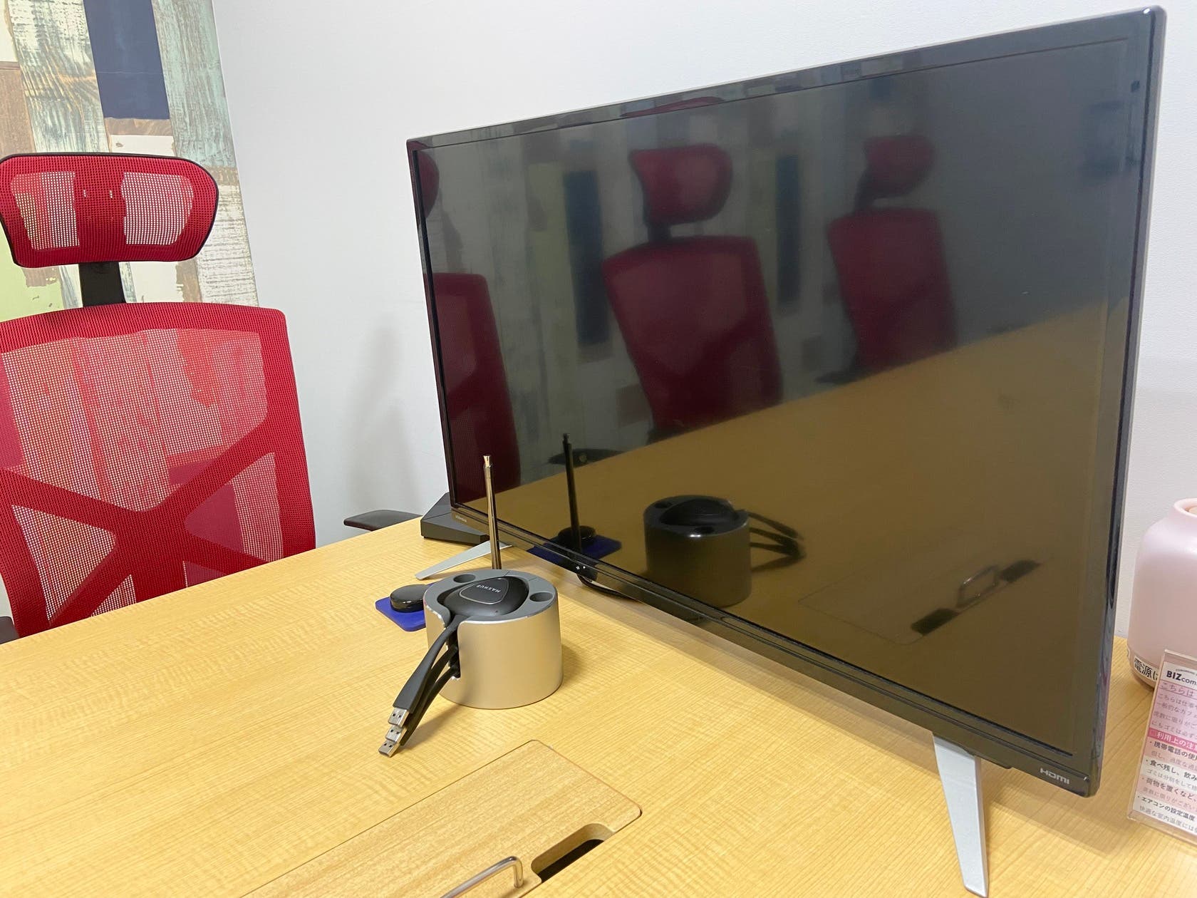 【BIZcircle大阪江戸堀】6名用会議室＃受付スタッフ＃フリードリンクの写真12