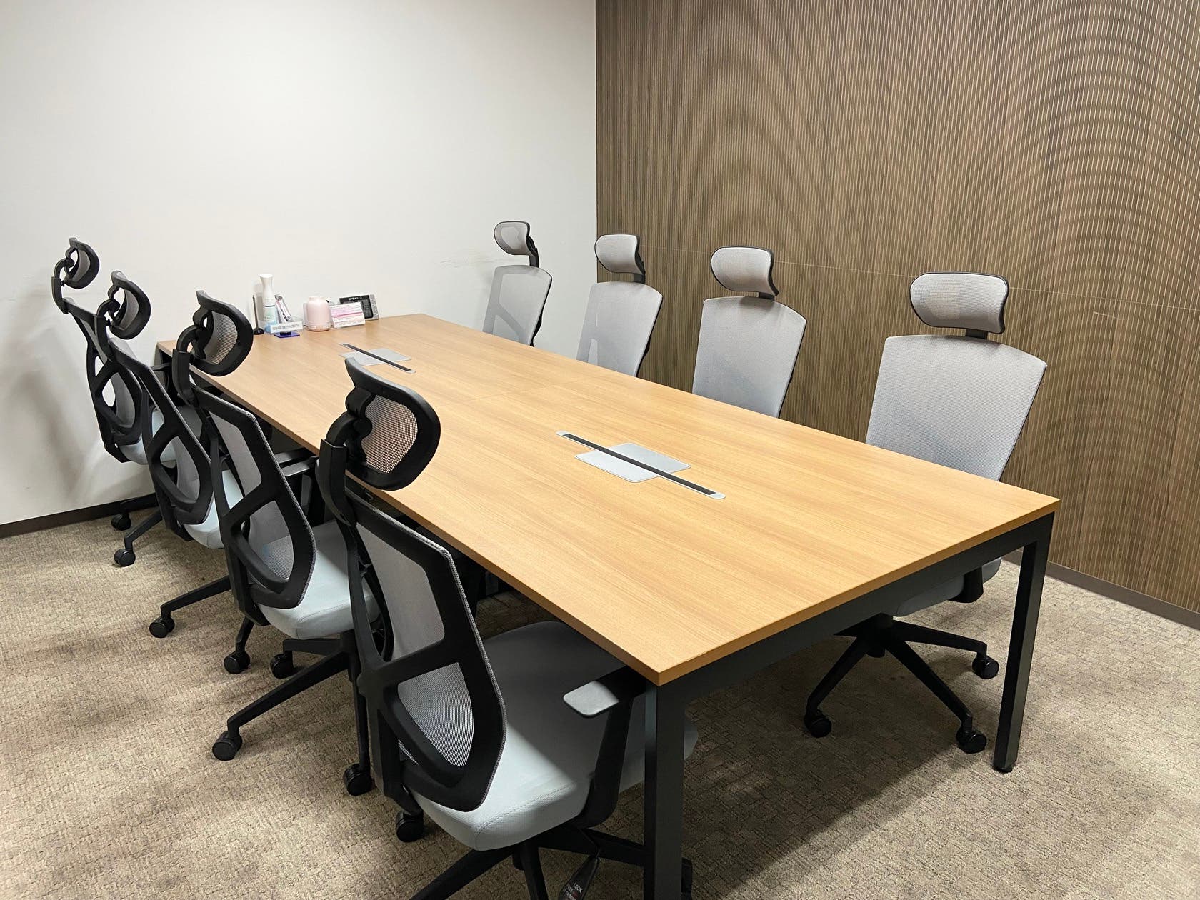 【江戸堀センタービル】肥後橋駅徒歩7分！大型モニター付き8名用会議室の写真9