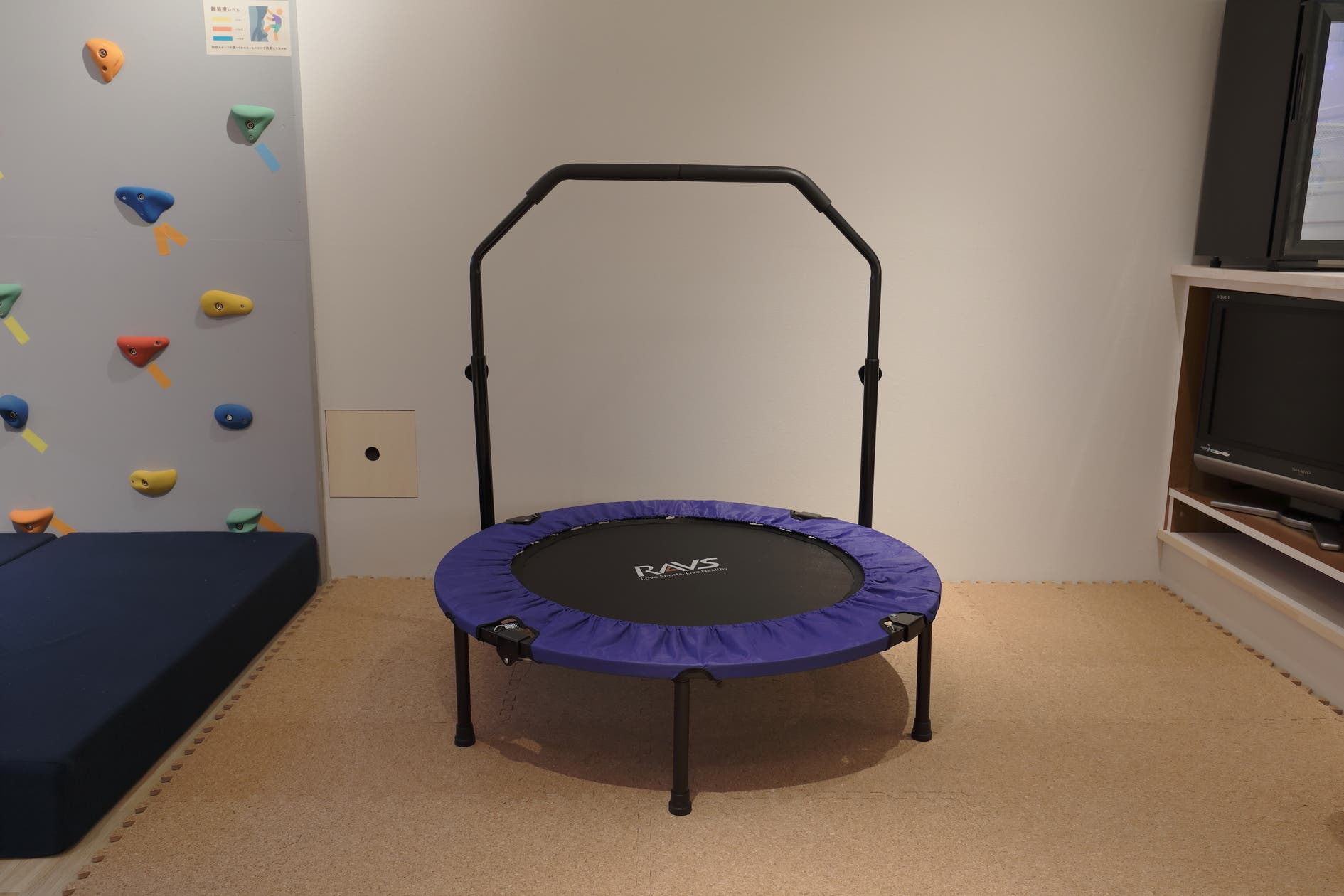 六本木徒歩6分　完全個室の貸切型GYM　50㎡の広々スペース　充実の設備の写真8