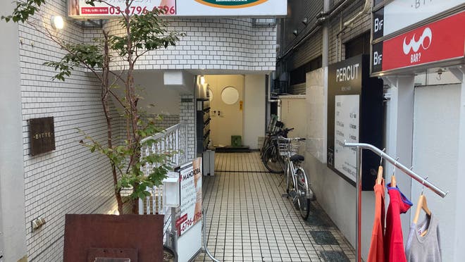 下北沢駅3分♪ 65型TV📺とBlu-ray・fireTVで動画鑑賞✨光WiFi 💖推し会女子会、ホムパ、Web会議やビジネスにの写真28