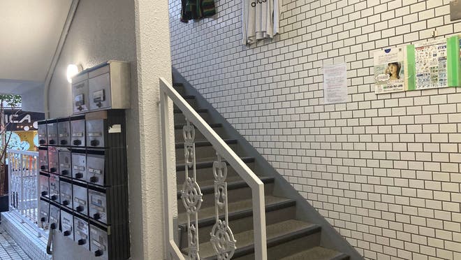 下北沢駅3分♪ 65型TV📺とBlu-ray・fireTVで動画鑑賞✨光WiFi 💖推し会女子会、ホムパ、Web会議やビジネスにの写真29